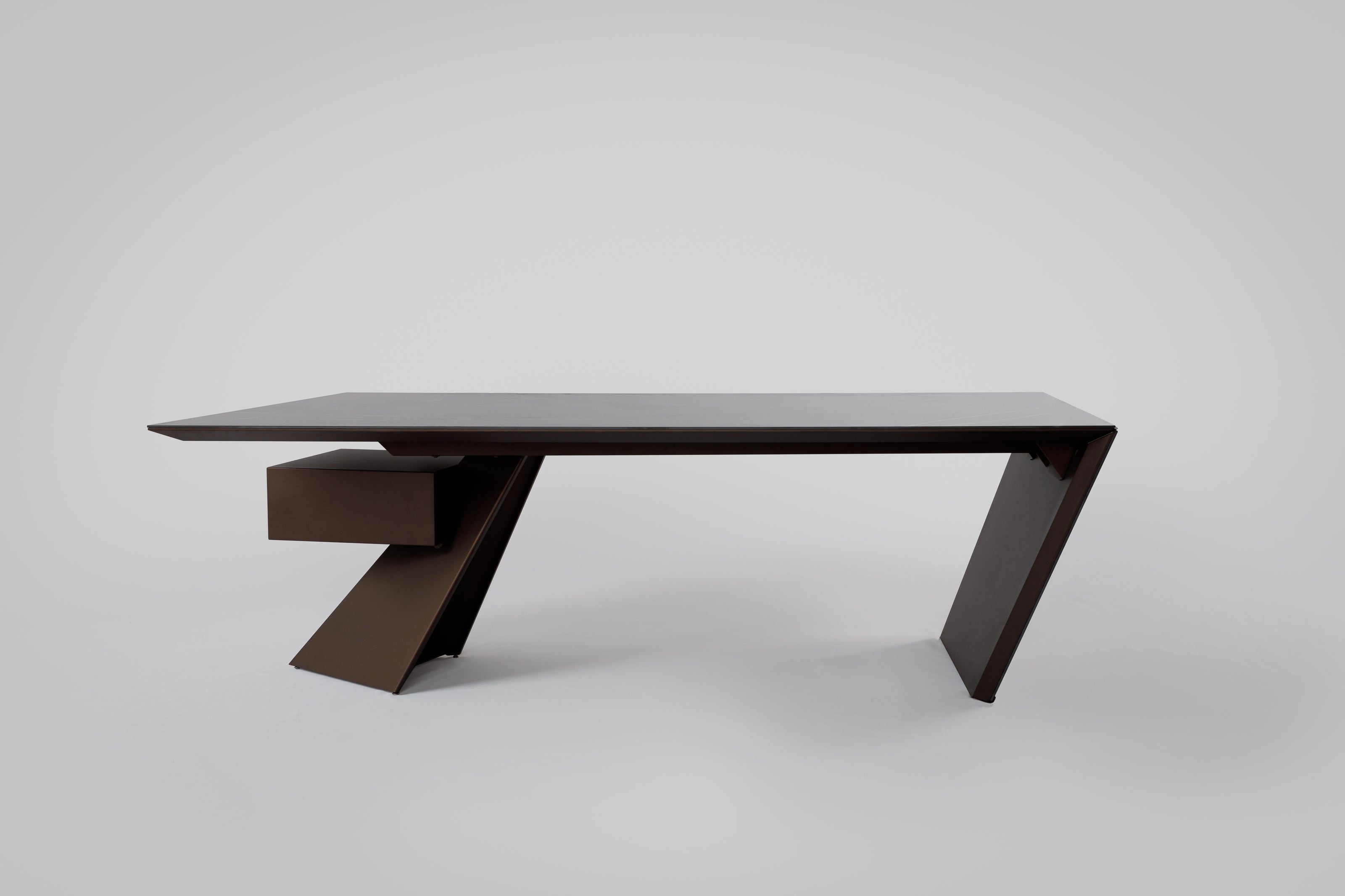 Nasdaq Keramik Office Desk – Italian Luxury Interiors